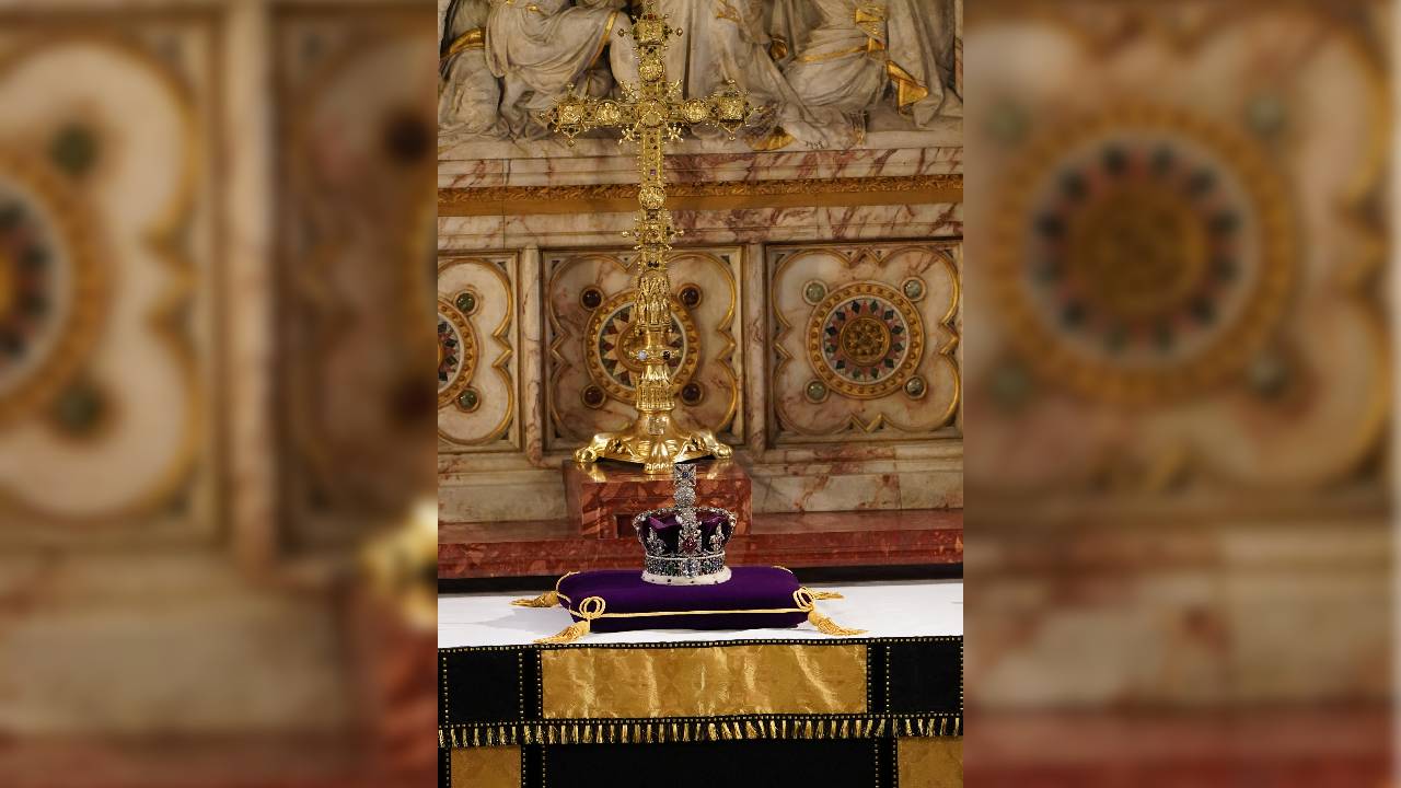 After historic funeral, Queen Elizabeth II buried at St George's Chapel